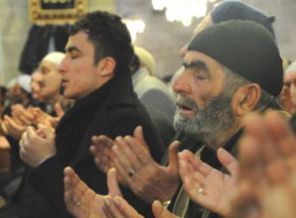 Onbinler, 1001 hatim duasına 'amin' dedi - Timeturk